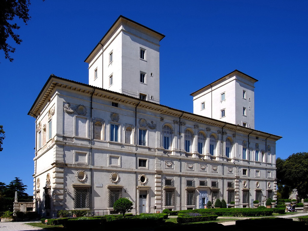 Discover the tours recommended by Boutique Centrale Palace Hotel