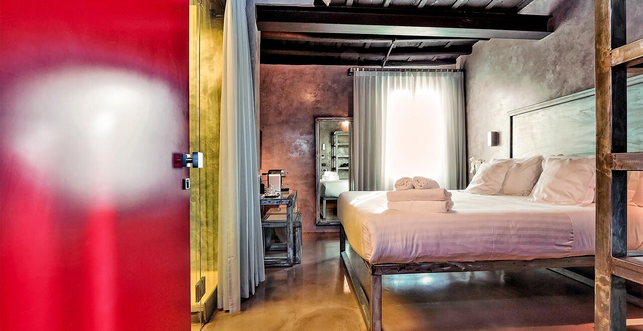 Stay in the Superior Room with view of suite hotel Mama's Home in Rome