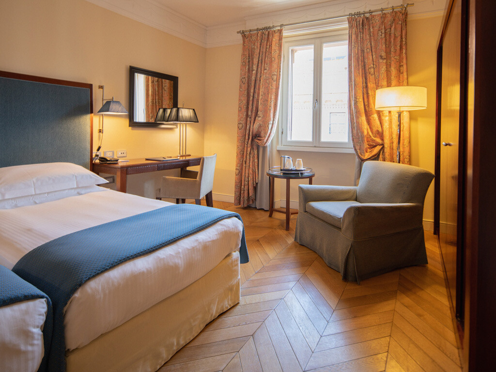 Browse the gallery of Rose Garden Palace, 4 star hotel in Rome